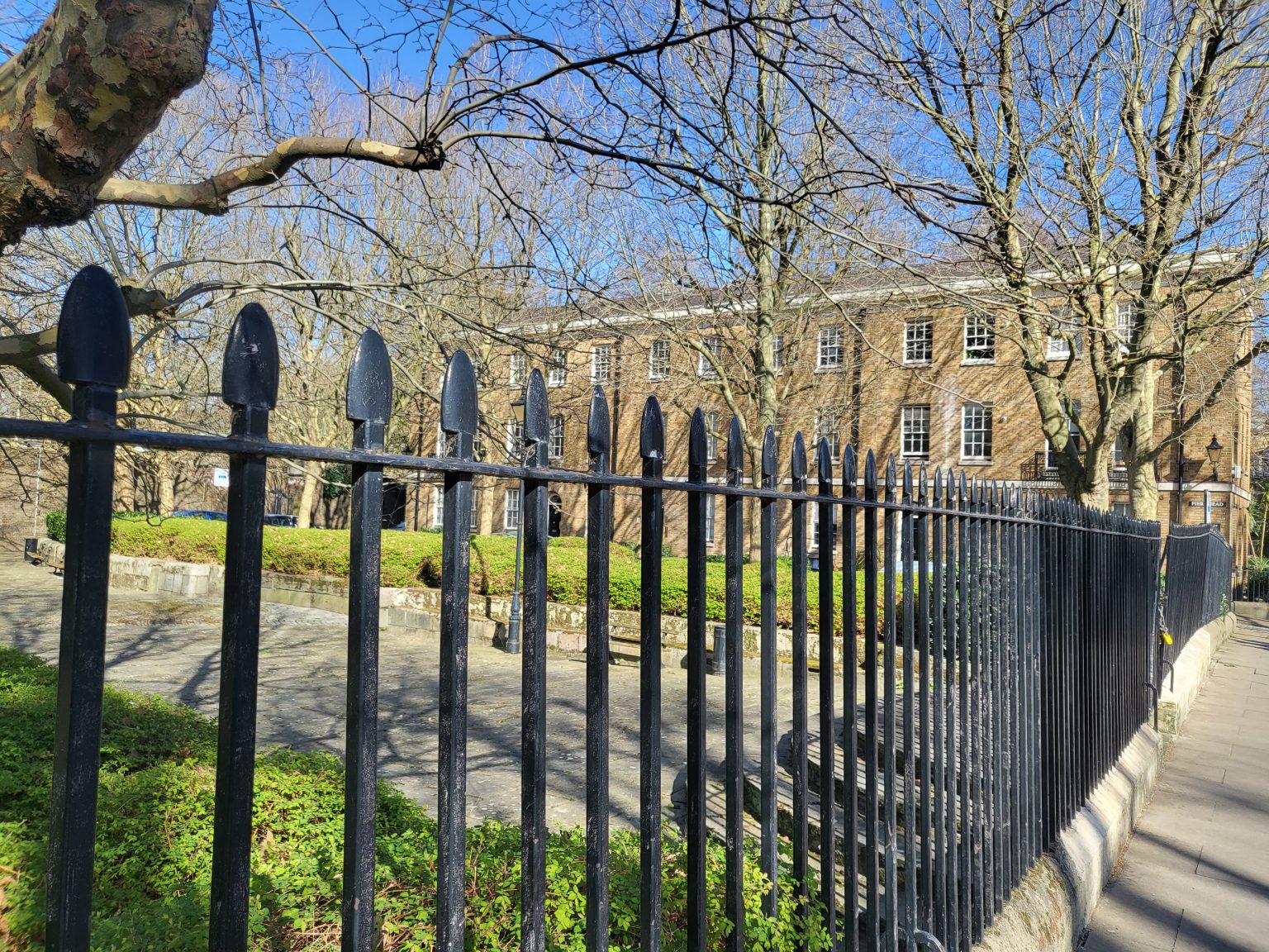 A Portrait of Old Wapping – russellcroft.net